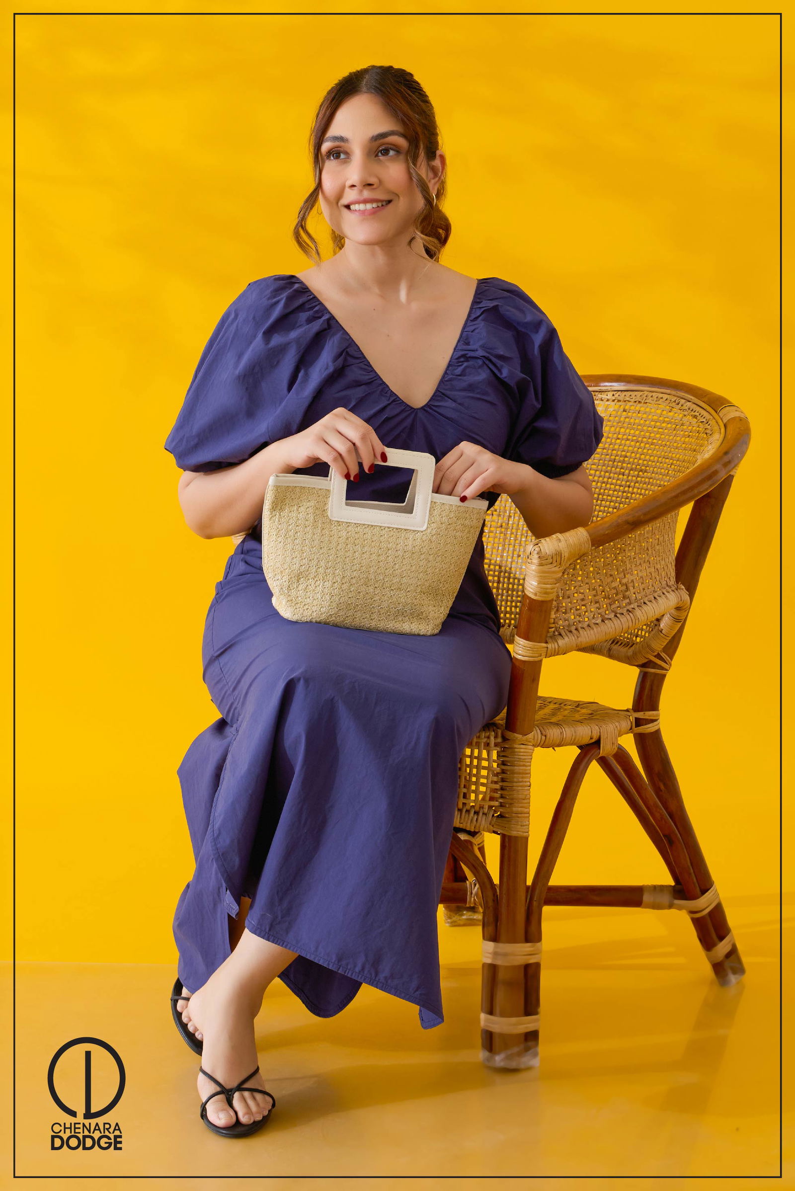 HOLLY V NECK MAXI DRESS